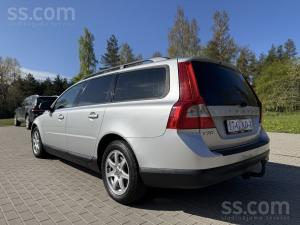 Grey Volvo V70 2008 in Liepaja, with an engine capacity of 2.40 L and mileage of 265 thousand km for 900 €, photo 2 on AUTOMOTO.COM.LV
