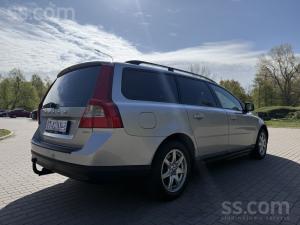 Grey Volvo V70 2008 in Liepaja, with an engine capacity of 2.40 L and mileage of 265 thousand km for 900 €, photo 4 on AUTOMOTO.COM.LV