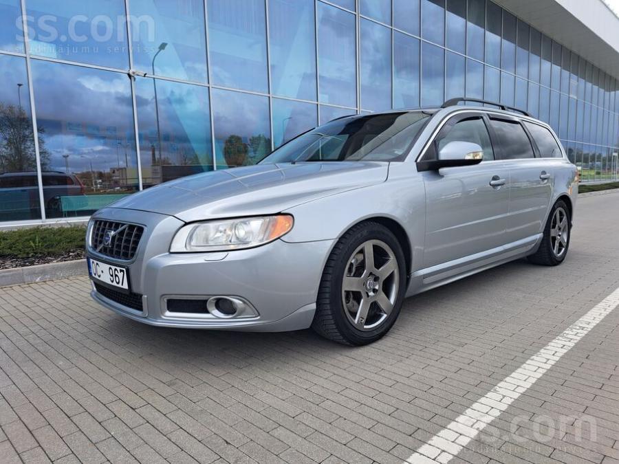 Grey Volvo V70 2008 in Rezekne, with an engine capacity of 2.40 L and mileage of 299 thousand km for 500 €, photo 1 on AUTOMOTO.COM.LV