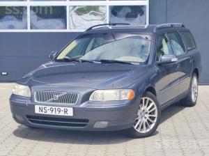 Grey Volvo V70 2008 in Riga, with an engine capacity of 2.40 L and mileage of 0 thousand km for 1990 €, photo 1 on AUTOMOTO.COM.LV