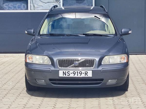 Grey Volvo V70 2008 in Riga, with an engine capacity of 2.40 L and mileage of 0 thousand km for 2350 €, photo 3 on AUTOMOTO.COM.LV