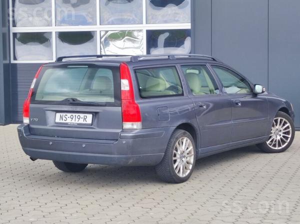 Grey Volvo V70 2008 in Riga, with an engine capacity of 2.40 L and mileage of 0 thousand km for 2350 €, photo 6 on AUTOMOTO.COM.LV