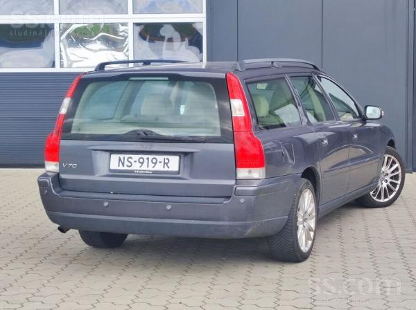 Grey Volvo V70 2008 in Riga, with an engine capacity of 2.40 L and mileage of 0 thousand km for 2350 €, photo 7 on AUTOMOTO.COM.LV