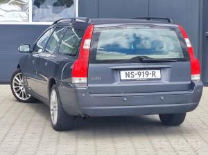 Grey Volvo V70 2008 in Riga, with an engine capacity of 2.40 L and mileage of 0 thousand km for 1990 €, photo 10 on AUTOMOTO.COM.LV