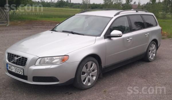 Grey Volvo V70 2008 in Talsi, with an engine capacity of 2.40 L and mileage of 366 thousand km for 3200 €, photo 1 on AUTOMOTO.COM.LV