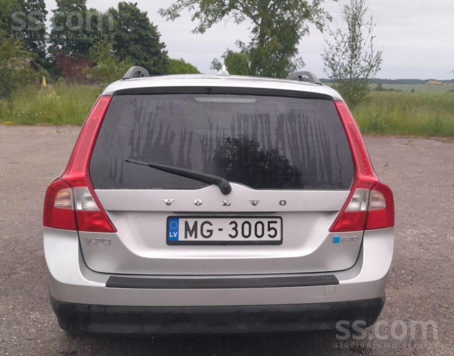 Grey Volvo V70 2008 in Talsi, with an engine capacity of 2.40 L and mileage of 366 thousand km for 3200 €, photo 3 on AUTOMOTO.COM.LV