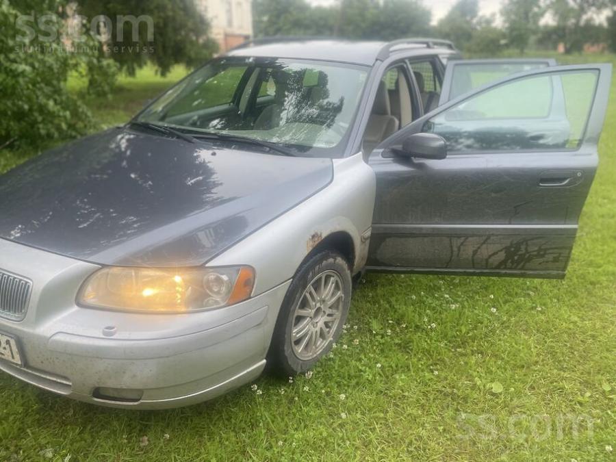 Pelēks Volvo V70 2008 Valka, ar dzinēja tilpumu 2.40 L un nobraukumu 505 tūkst. km par 300 €, foto 1 vietnē AUTOMOTO.COM.LV