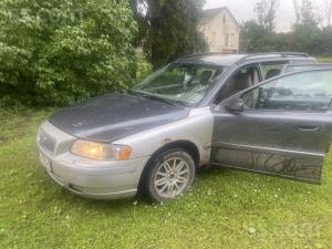 Pelēks Volvo V70 2008 Valka, ar dzinēja tilpumu 2.40 L un nobraukumu 505 tūkst. km par 300 €, foto 7 vietnē AUTOMOTO.COM.LV