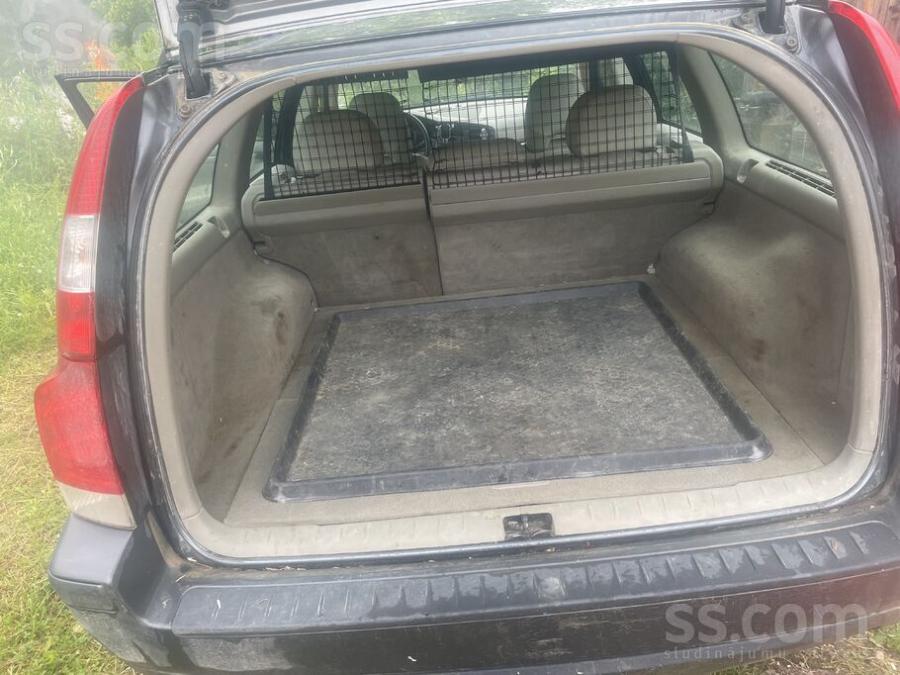 Pelēks Volvo V70 2008 Valka, ar dzinēja tilpumu 2.40 L un nobraukumu 505 tūkst. km par 300 €, foto 10 vietnē AUTOMOTO.COM.LV