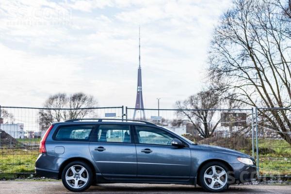 Grey Volvo V70 2008 in Riga, with an engine capacity of 2.40 L and mileage of 290 thousand km for 4790 €, photo 5 on AUTOMOTO.COM.LV