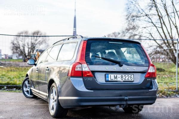 Grey Volvo V70 2008 in Riga, with an engine capacity of 2.40 L and mileage of 290 thousand km for 4790 €, photo 6 on AUTOMOTO.COM.LV