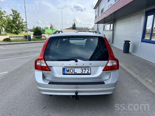 Pelēks Volvo V70 2008 Rēzekne, ar dzinēja tilpumu 2.00 L un nobraukumu 0 tūkst. km par 2450 €, foto 6 vietnē AUTOMOTO.COM.LV