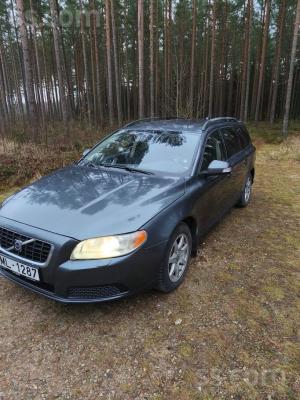 Grey Volvo V70 2008 in Liepaja, with an engine capacity of 2.40 L and mileage of 436 thousand km for 3200 €, photo 4 on AUTOMOTO.COM.LV