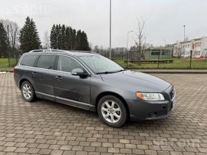 Grey Volvo V70 2008 in Riga, with an engine capacity of 2.40 L and mileage of 422 thousand km for 1500 €, photo 5 on AUTOMOTO.COM.LV