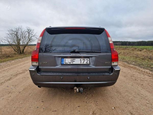 Pelēks Volvo V70 2008 Šalčininkai, ar dzinēja tilpumu 2.40 L un nobraukumu 356 tūkst. km par 1700 €, foto 5 vietnē AUTOMOTO.COM.LV