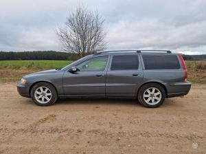 Pelēks Volvo V70 2008 Šalčininkai, ar dzinēja tilpumu 2.40 L un nobraukumu 356 tūkst. km par 1700 €, foto 7 vietnē AUTOMOTO.COM.LV