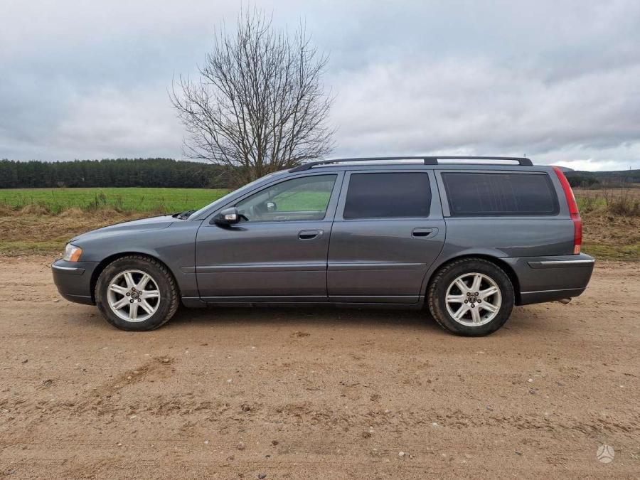 Pelēks Volvo V70 2008 Šalčininkai, ar dzinēja tilpumu 2.40 L un nobraukumu 356 tūkst. km par 1700 €, foto 7 vietnē AUTOMOTO.COM.LV