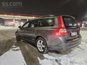 Pelēks Volvo V70 2008 Rīga, ar dzinēja tilpumu 2.40 L un nobraukumu 272 tūkst. km par 3650 €, foto 8 vietnē AUTOMOTO.COM.LV