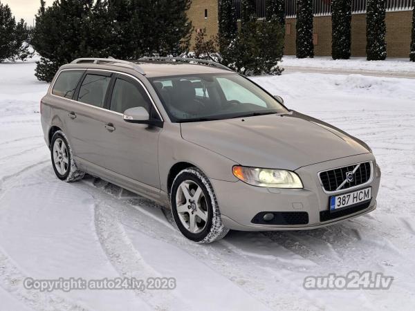 Pelēks Volvo V70 2008 Tartu, ar dzinēja tilpumu 2.40 L un nobraukumu 390 tūkst. km par 4200 €, foto 2 vietnē AUTOMOTO.COM.LV