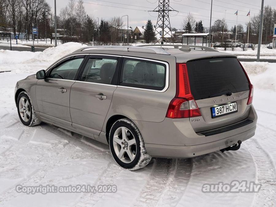 Pelēks Volvo V70 2008 Tartu, ar dzinēja tilpumu 2.40 L un nobraukumu 390 tūkst. km par 4200 €, foto 3 vietnē AUTOMOTO.COM.LV
