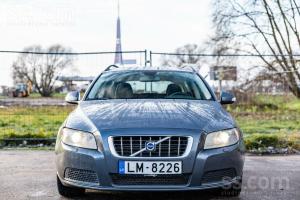 Grey Volvo V70 2008 in Riga, with an engine capacity of 2.40 L and mileage of 290 thousand km for 3790 €, photo 3 on AUTOMOTO.COM.LV