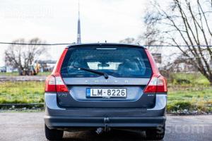 Grey Volvo V70 2008 in Riga, with an engine capacity of 2.40 L and mileage of 290 thousand km for 3790 €, photo 8 on AUTOMOTO.COM.LV
