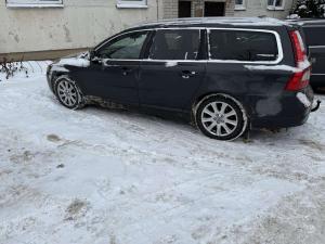 Grey Volvo V70 2008 in Raseiniai, with an engine capacity of 2.40 L and mileage of 296 thousand km for 4250 €, photo  on AUTOMOTO.COM.LV