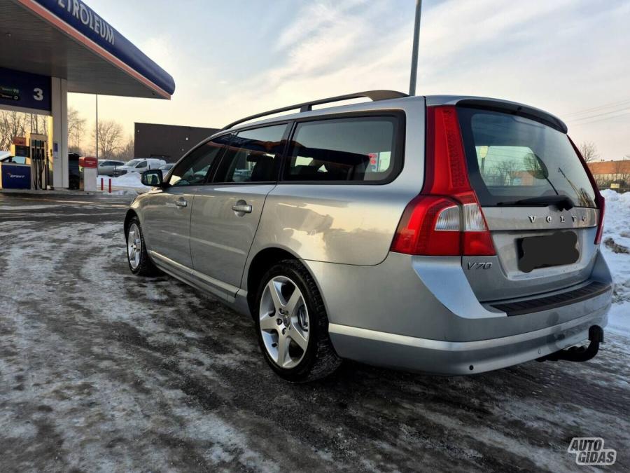 Pelēks Volvo V70 2008 Kauņa, ar dzinēja tilpumu 2.50 L un nobraukumu 286 tūkst. km par 2300 €, foto 3 vietnē AUTOMOTO.COM.LV