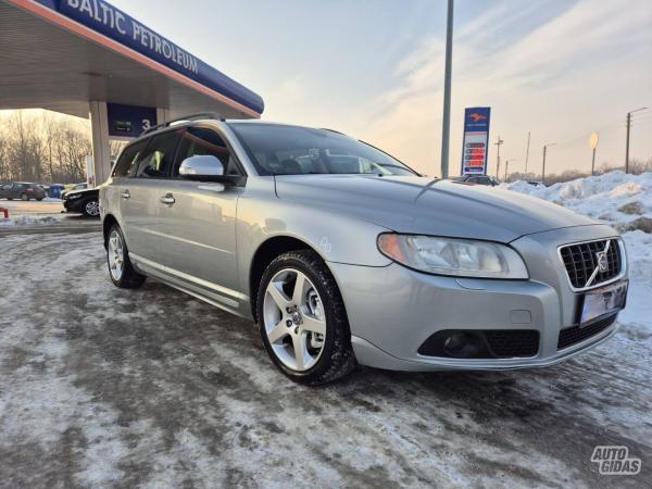 Grey Volvo V70 2008 in Kaunas, with an engine capacity of 2.50 L and mileage of 286 thousand km for 2300 €, photo 6 on AUTOMOTO.COM.LV