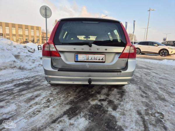 Grey Volvo V70 2008 in Kaunas, with an engine capacity of 2.50 L and mileage of 286 thousand km for 2300 €, photo 7 on AUTOMOTO.COM.LV