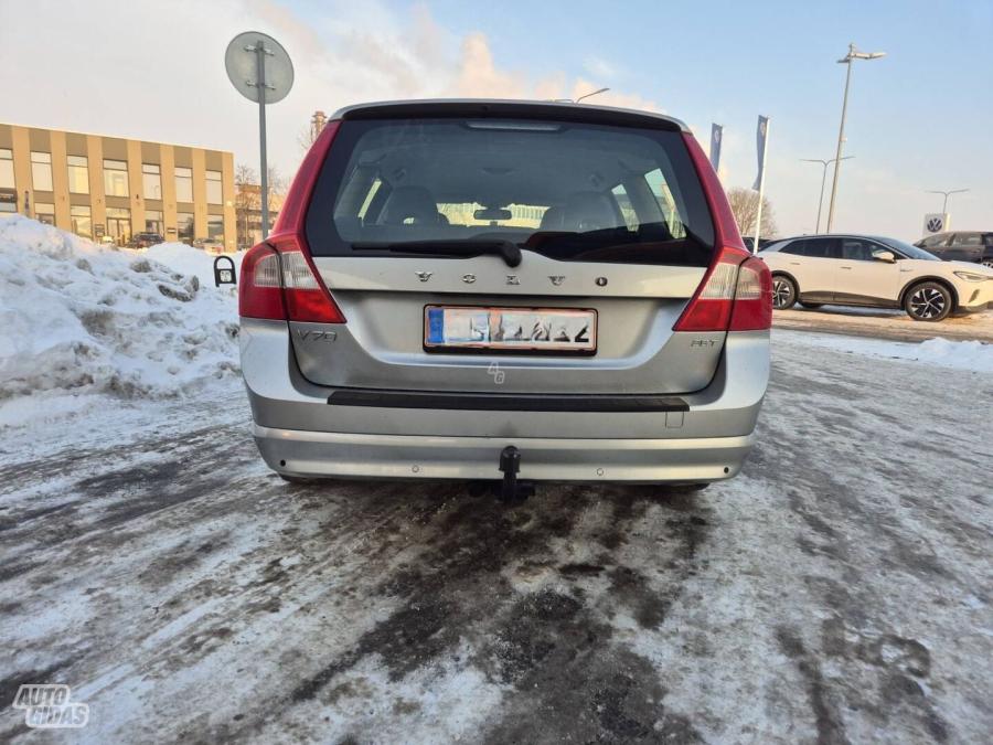 Pelēks Volvo V70 2008 Kauņa, ar dzinēja tilpumu 2.50 L un nobraukumu 286 tūkst. km par 2300 €, foto 7 vietnē AUTOMOTO.COM.LV