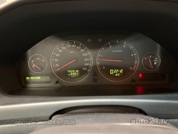 Серый Вольво В70 2008 в Таллин, объемом двигателя 2.40 л и пробегом 400 тыс. км за 3900 €, фото 11 на AUTOMOTO.COM.LV