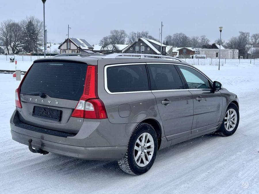 Pelēks Volvo V70 2008 Šilutė, ar dzinēja tilpumu 2.40 L un nobraukumu 313 tūkst. km par 4499 €, foto 4 vietnē AUTOMOTO.COM.LV