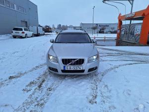 Grey Volvo V70 2008 in Marijampole, with an engine capacity of 2.40 L and mileage of 280 thousand km for 3570 €, photo  on AUTOMOTO.COM.LV