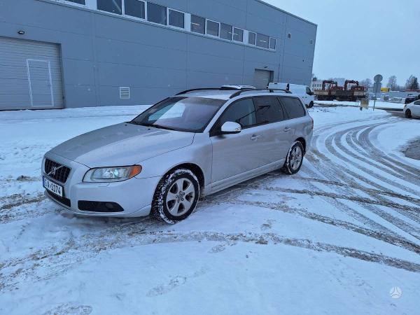 Pelēks Volvo V70 2008 Marijampole, ar dzinēja tilpumu 2.40 L un nobraukumu 280 tūkst. km par 3570 €, foto 3 vietnē AUTOMOTO.COM.LV