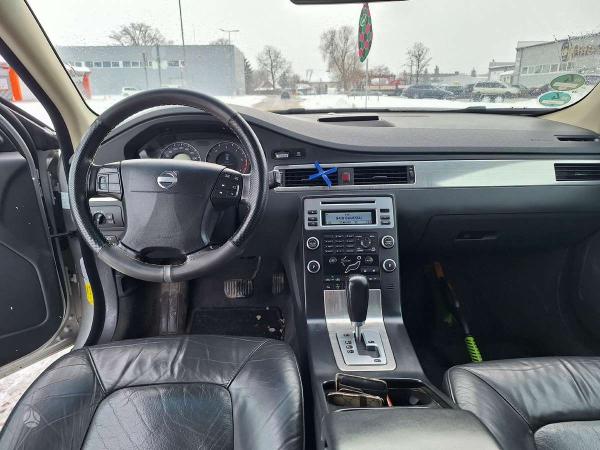 Pelēks Volvo V70 2008 Marijampole, ar dzinēja tilpumu 2.40 L un nobraukumu 280 tūkst. km par 3570 €, foto 6 vietnē AUTOMOTO.COM.LV