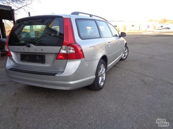 Grey Volvo V70 2008 in Vilnius, with an engine capacity of 2.40 L and mileage of 325 thousand km for 3500 €, photo 7 on AUTOMOTO.COM.LV
