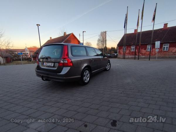 Pelēks Volvo V70 2008 Paide, ar dzinēja tilpumu 2.40 L un nobraukumu 428 tūkst. km par 4950 €, foto 3 vietnē AUTOMOTO.COM.LV