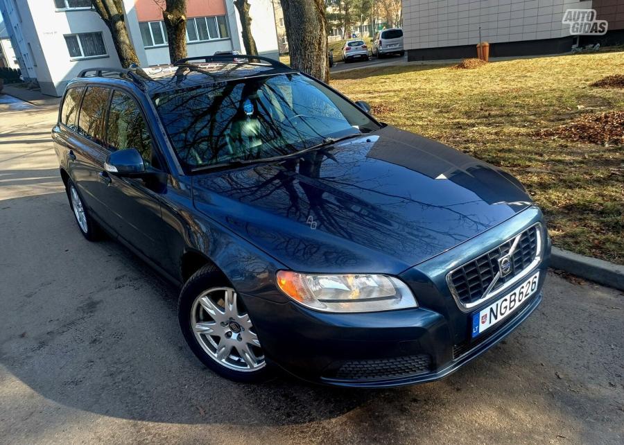 Pelēks Volvo V70 2008 Kauņa, ar dzinēja tilpumu 2.40 L un nobraukumu 315 tūkst. km par 2950 €, foto 7 vietnē AUTOMOTO.COM.LV