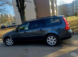 Pelēks Volvo V70 2008 Kauņa, ar dzinēja tilpumu 2.40 L un nobraukumu 315 tūkst. km par 2950 €, foto 12 vietnē AUTOMOTO.COM.LV