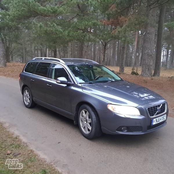 Pelēks Volvo V70 2008 Viļņa, ar dzinēja tilpumu 2.40 L un nobraukumu 300 tūkst. km par 3800 €, foto 4 vietnē AUTOMOTO.COM.LV