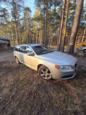 Pelēks Volvo V70 2008 Tallina, ar dzinēja tilpumu 2.40 L un nobraukumu 324 tūkst. km par 3500 €, foto  vietnē AUTOMOTO.COM.LV