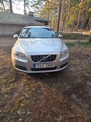 Grey Volvo V70 2008 in Tallinn, with an engine capacity of 2.40 L and mileage of 324 thousand km for 3500 €, photo 3 on AUTOMOTO.COM.LV