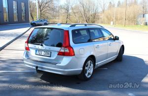 Pelēks Volvo V70 2008 Rapla, ar dzinēja tilpumu 2.40 L un nobraukumu 325 tūkst. km par 4495 €, foto 4 vietnē AUTOMOTO.COM.LV