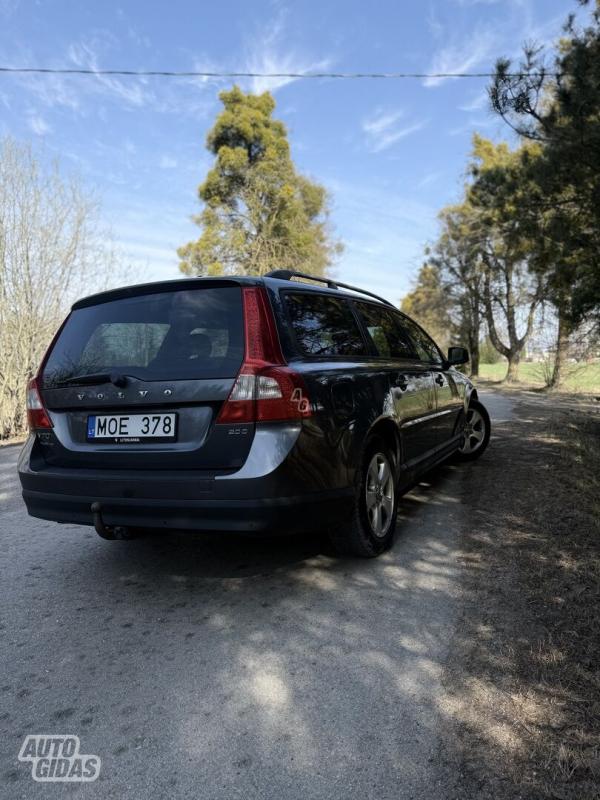 Pelēks Volvo V70 2008 Kauņa, ar dzinēja tilpumu 2.00 L un nobraukumu 310 tūkst. km par 3999 €, foto 3 vietnē AUTOMOTO.COM.LV