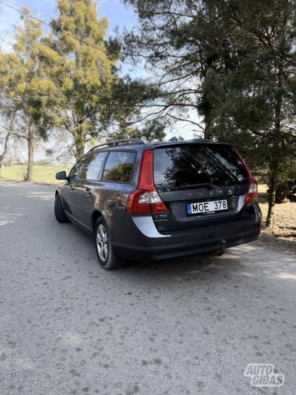 Pelēks Volvo V70 2008 Kauņa, ar dzinēja tilpumu 2.00 L un nobraukumu 310 tūkst. km par 3999 €, foto 4 vietnē AUTOMOTO.COM.LV