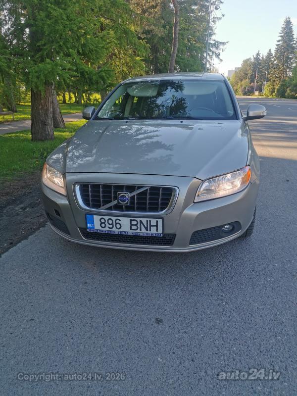 Grey Volvo V70 2008 in Tallinn, with an engine capacity of 2.40 L and mileage of 298 thousand km for 4100 €, photo 8 on AUTOMOTO.COM.LV