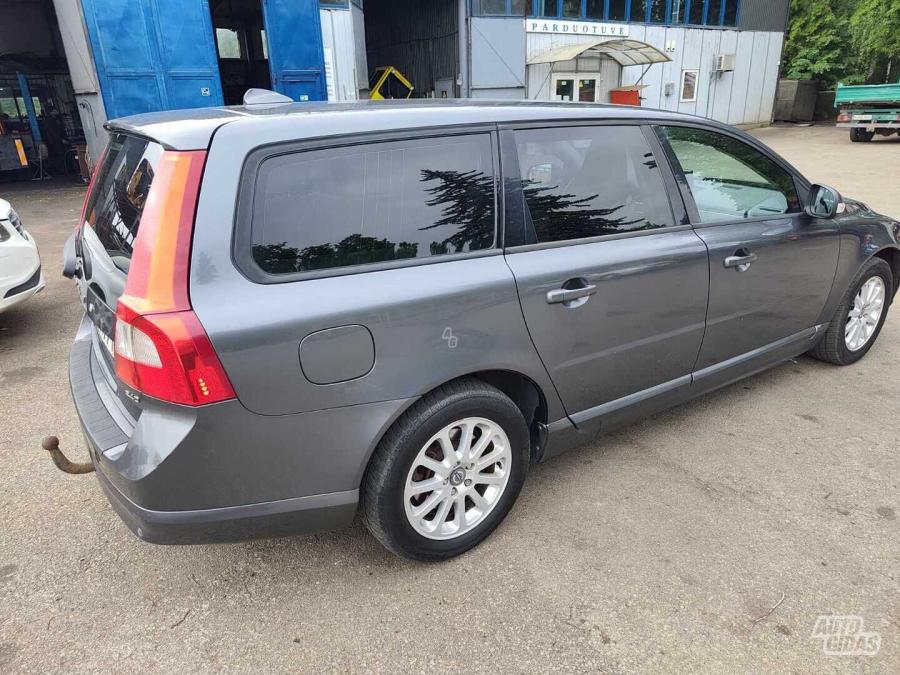 Grey Volvo V70 2008 in Vilkaviskis, with an engine capacity of 2.40 L and mileage of 540 thousand km for 2250 €, photo 4 on AUTOMOTO.COM.LV