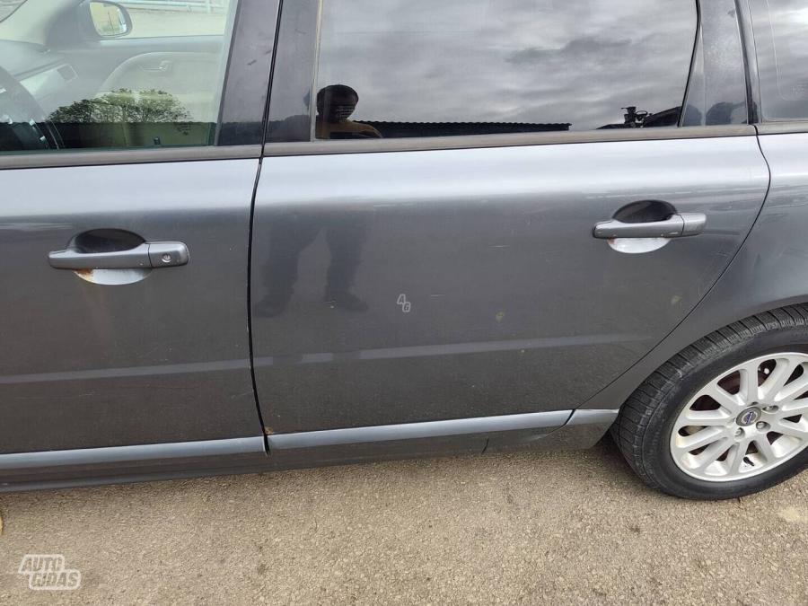 Grey Volvo V70 2008 in Vilkaviskis, with an engine capacity of 2.40 L and mileage of 540 thousand km for 2250 €, photo 5 on AUTOMOTO.COM.LV