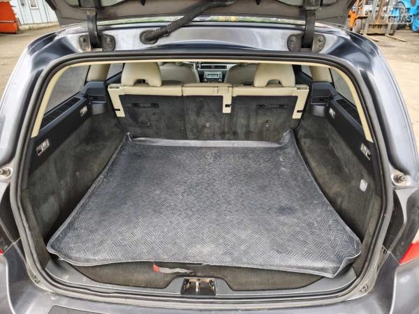 Grey Volvo V70 2008 in Vilkaviskis, with an engine capacity of 2.40 L and mileage of 540 thousand km for 2250 €, photo 6 on AUTOMOTO.COM.LV